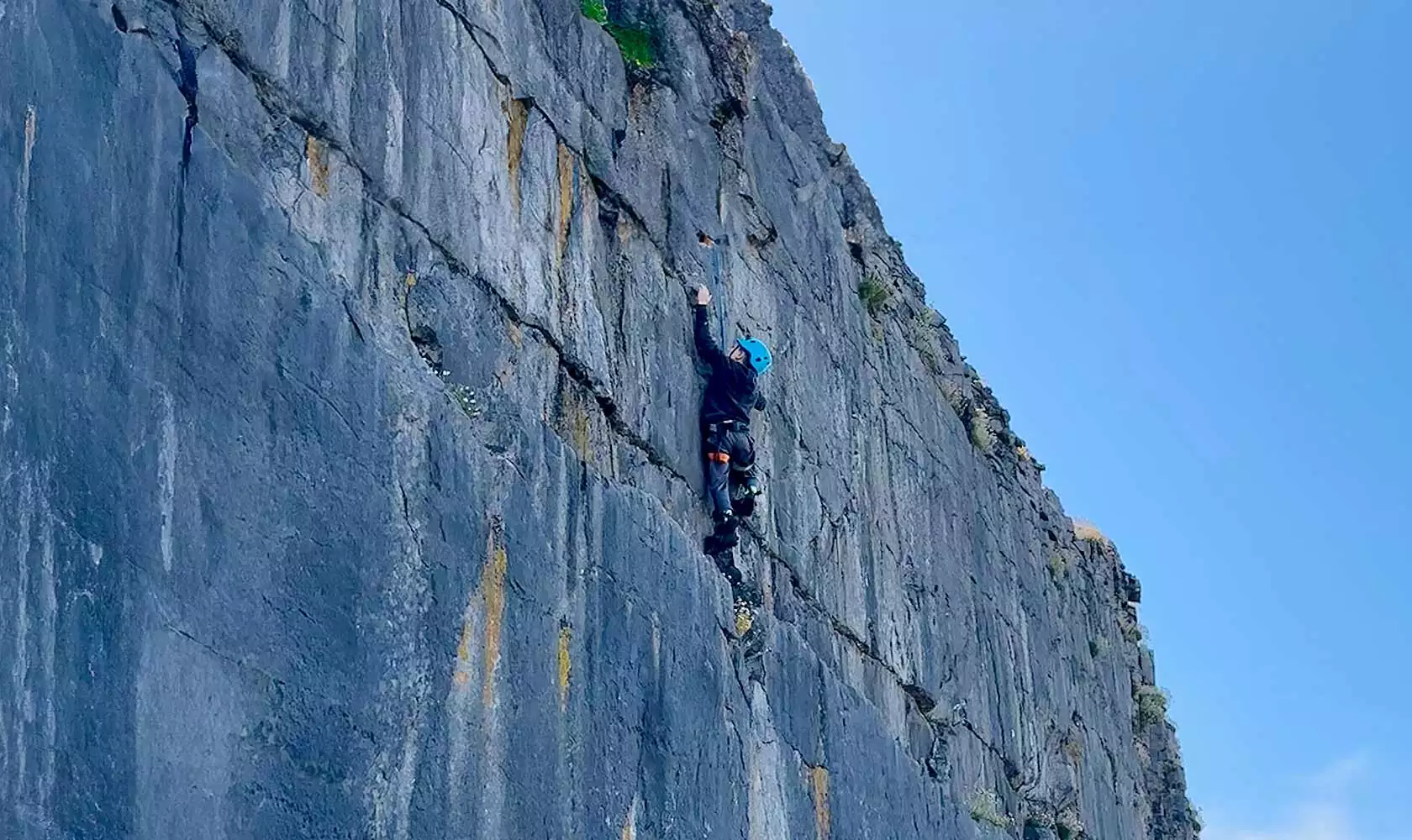 Scouts climbing and abseiling adventure day | Mountaineering